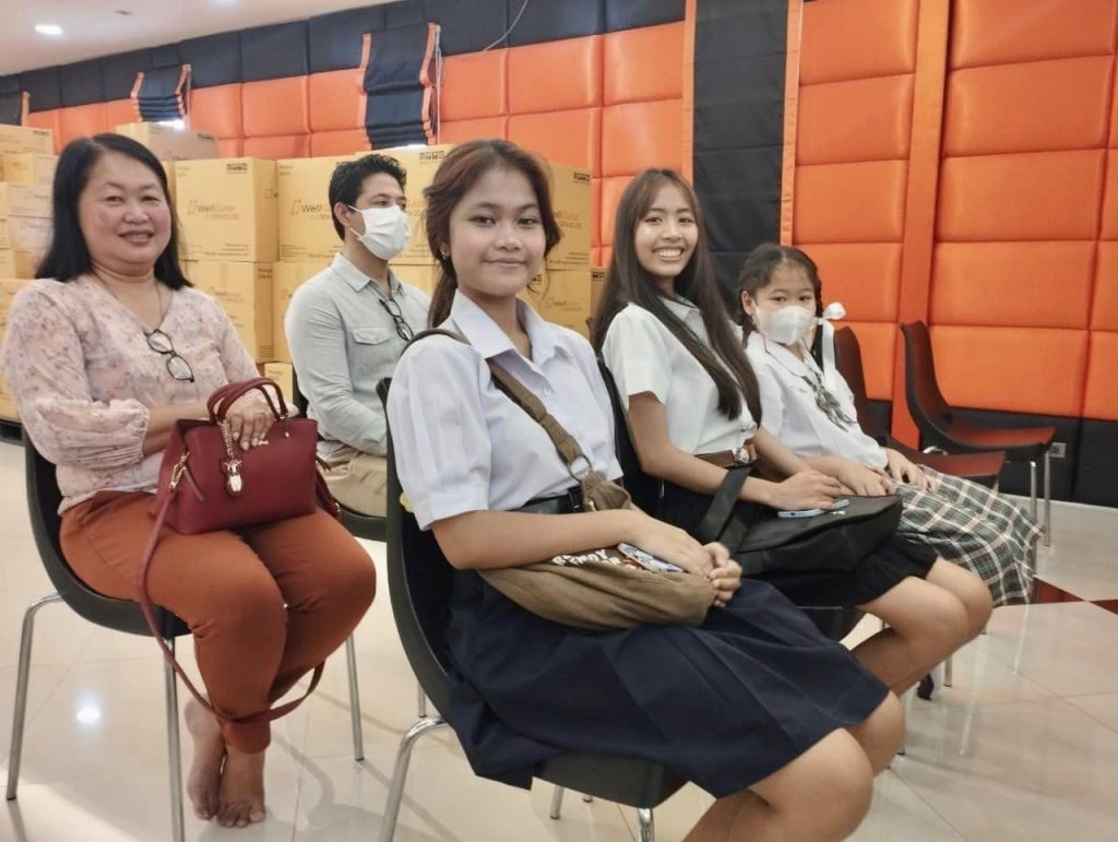 บริษัท เวลเกท ดิสทริบิวชั่น จำกัด มอบทุนการศึกษาประจำปีให้กับพนักงานที่มีบุตร - Wellgate ...